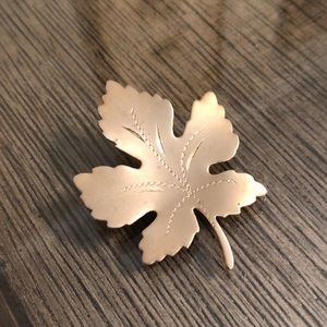 Vintage | Jewelry | Vintage Light Goldtone Leaf Pin Etched Details ...